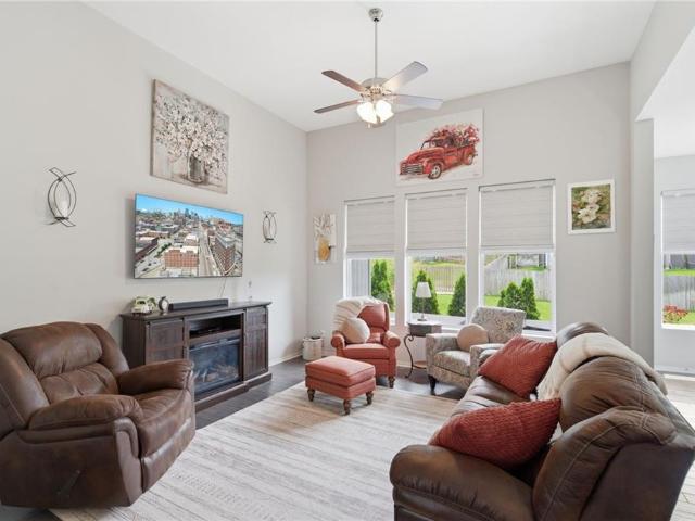 1019 N Cedarcrest Drive