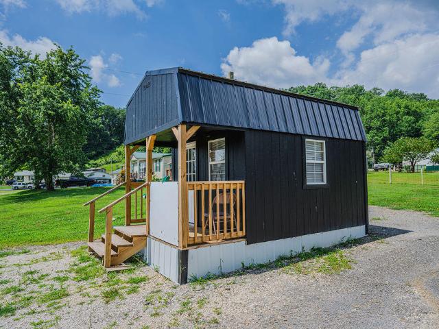 1019 Black Creek Road