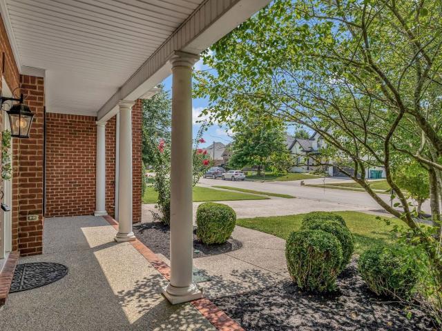 1019 Brixworth Dr, Thompson's Station, TN
