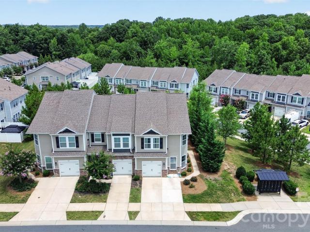 1019 Chicory Trace