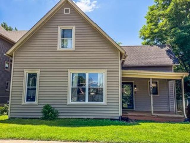 1019 Devonshire St, Hobart, IN 46342