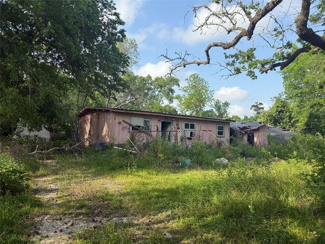 1019 E Archer Rd, Baytown, TX 77521