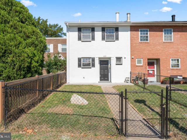 1019 First St, Alexandria, VA 22314 | MLS #VAAX2050