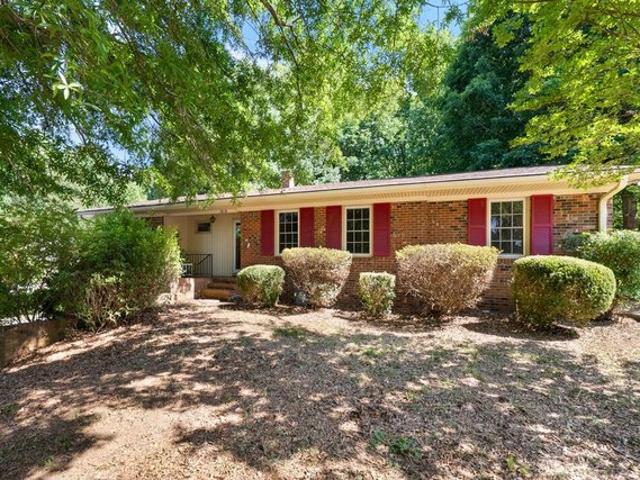 1019 Garden Ct, Burlington, NC 27215