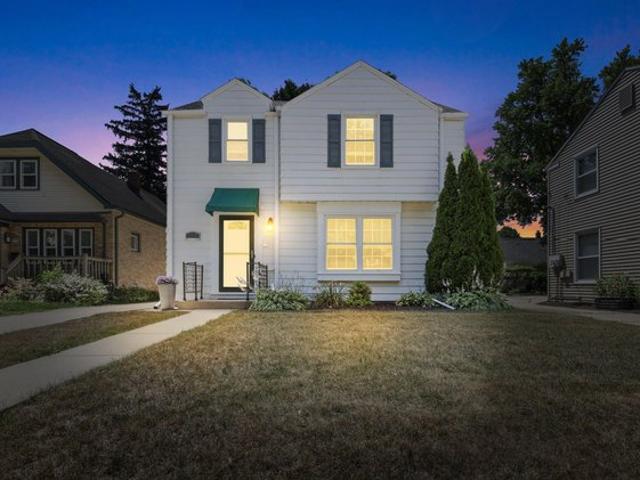 1019 Glenview Ave, Wauwatosa, WI 53213