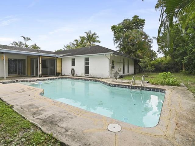 1019 Hickory Trl, Wellington, FL 33414
