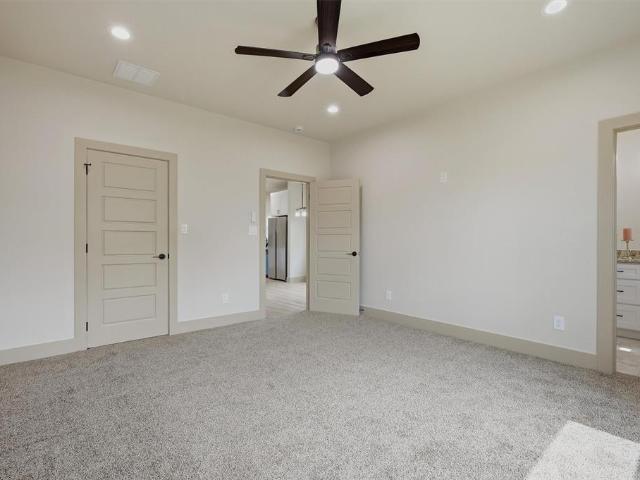 1019 Holiday Dr, Sherman, TX 75090 | MLS #21233