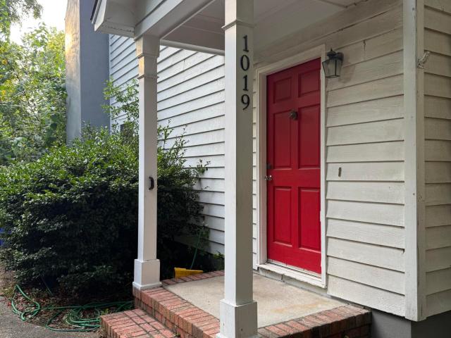 1019 Plantation Court