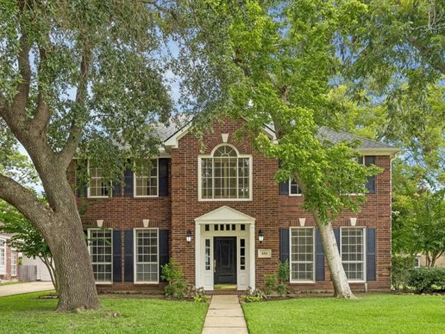 1019 Quiet Glen Ct, Sugar Land, TX 77479