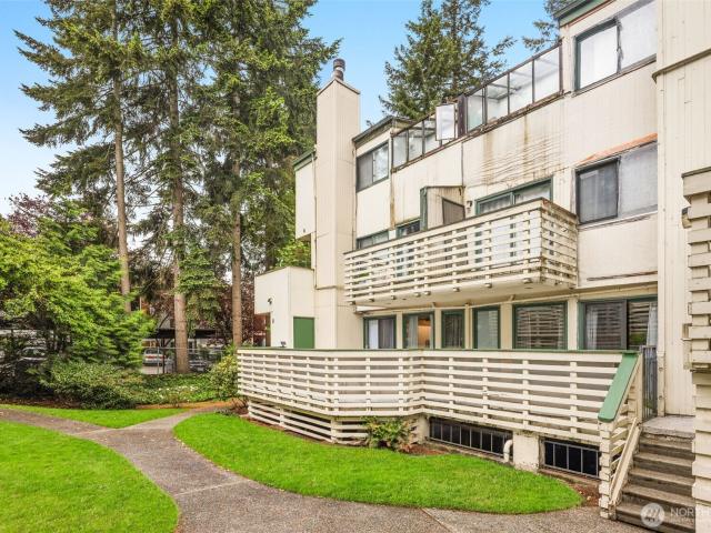 1019 th Avenue NE # B2