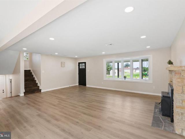 1019 Willowbrook Court