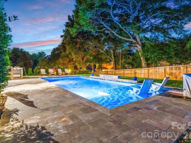 1019 10th Street Lane NW