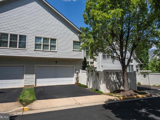 10103 Farr Oak Place
