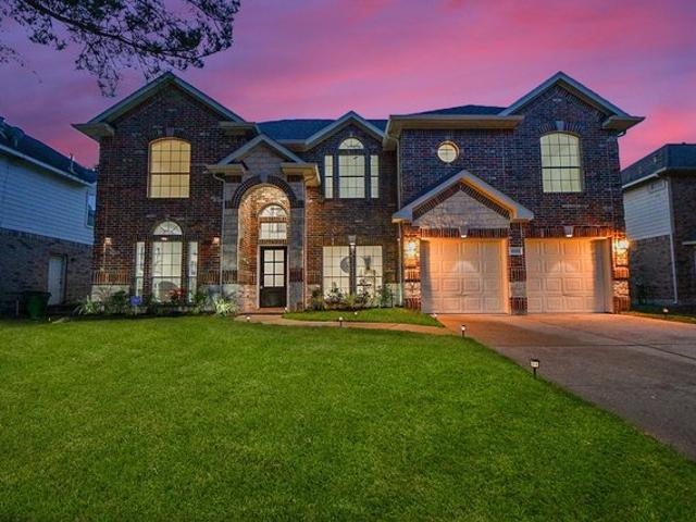 10103 Heron Meadows Dr, Houston, TX 77095