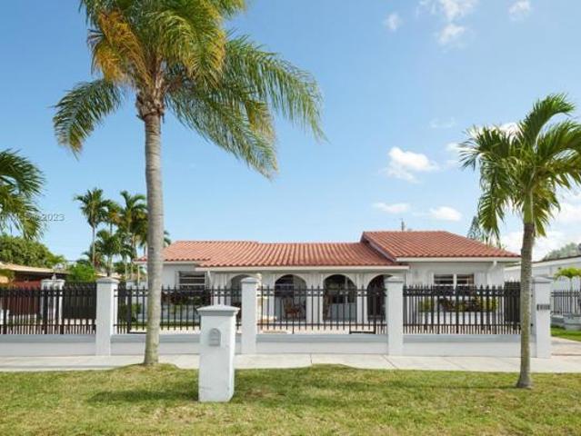 10100 37th St SW, Miami, FL 33165