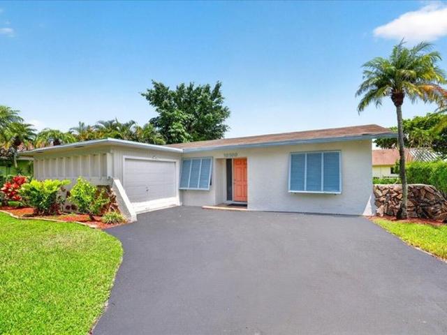 10100 NW 71st Pl, Tamarac, FL 33321