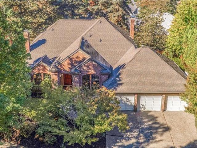 10100 SW Killarney Ln, Tualatin, OR 97062