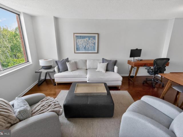 10101 Grosvenor Pl, Unit 614, North Bethesda, MD 20852 | MLS #MDMC2229 | Compass