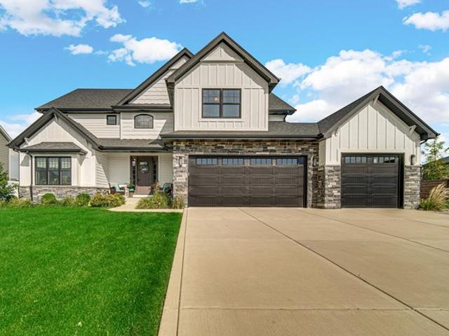 10101 Norwich Dr, Munster, IN 46321