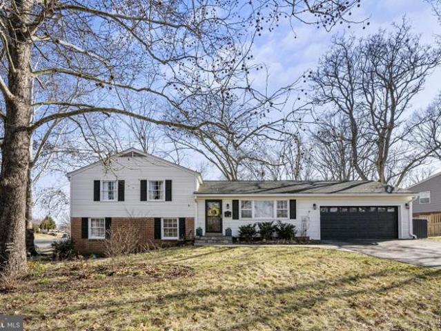 10101 Roslyn Ct, Manassas, VA 20109
