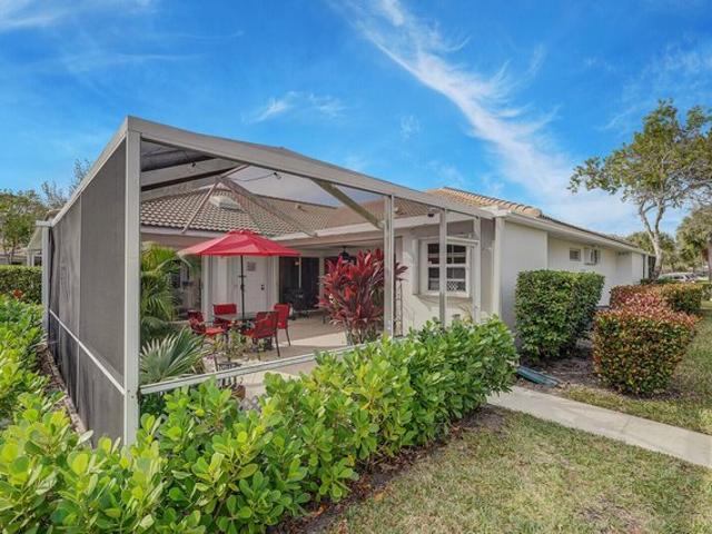 10102 Chapman Oak Ct, Palm Beach Gardens, FL 33410