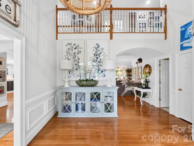 10107 Annie Oakley Lane
