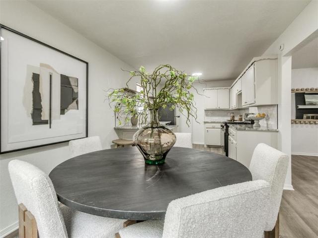 10104 Primrose Lane