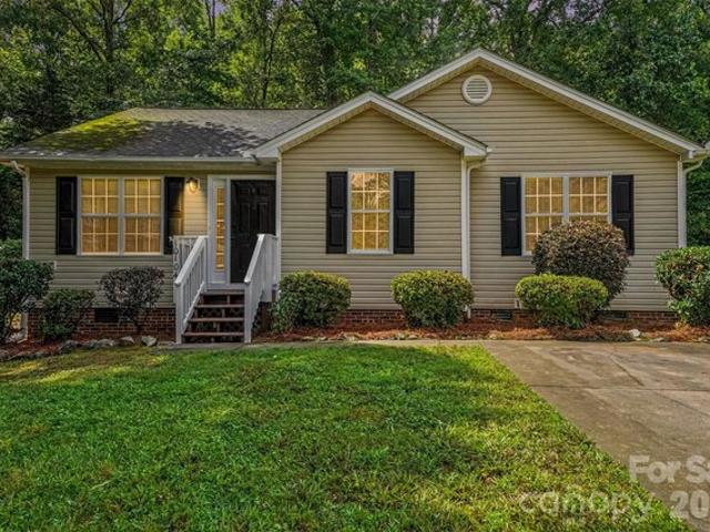 10104 Rockwood Rd, Charlotte, NC 28215