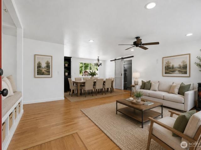 10105 th Avenue E