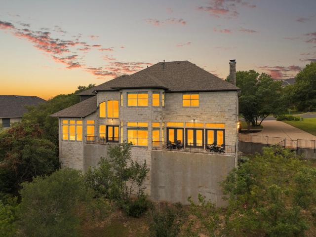 10105 Pickfair Dr