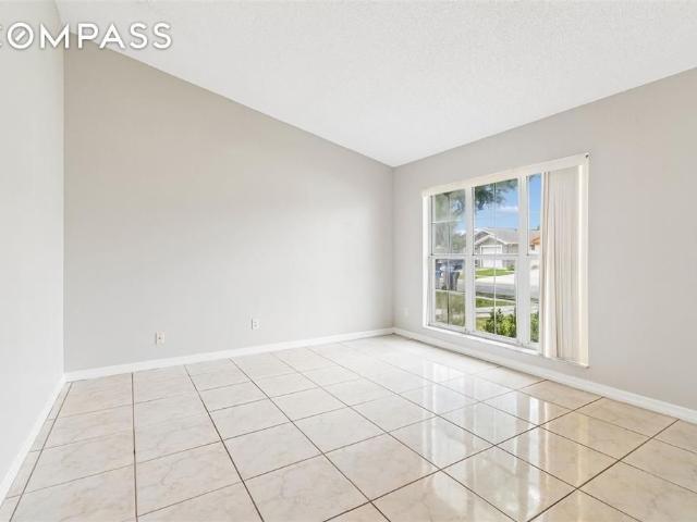 10105 Sea spray Pl, Tampa, FL