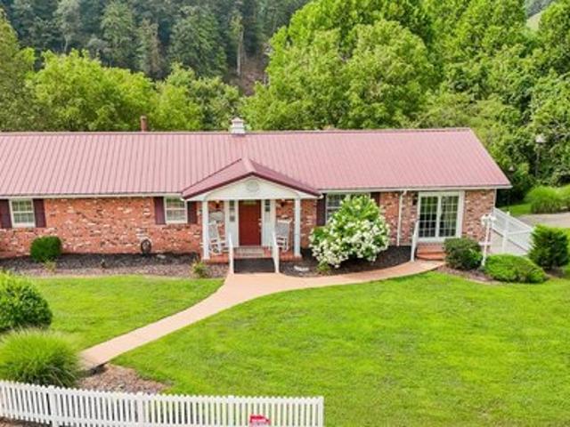 10106 US Highway 33 E, Linn, WV 26384