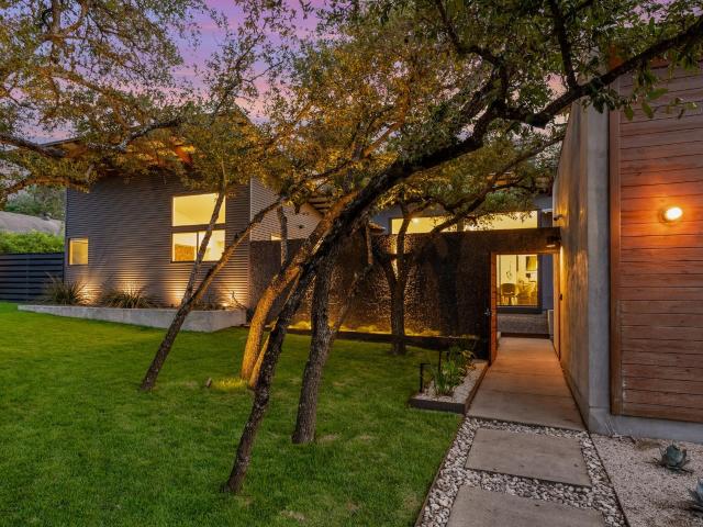 10109 Devereux Dr