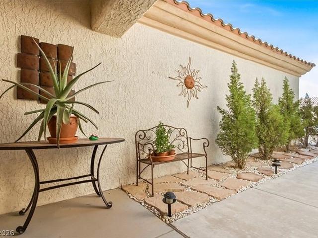 10109 Keysborough Dr, Las Vegas, NV 89134