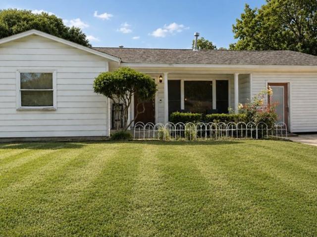 1010 McClendon St, Irving, TX 75061