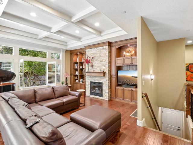 1010 NW 44TH AVE