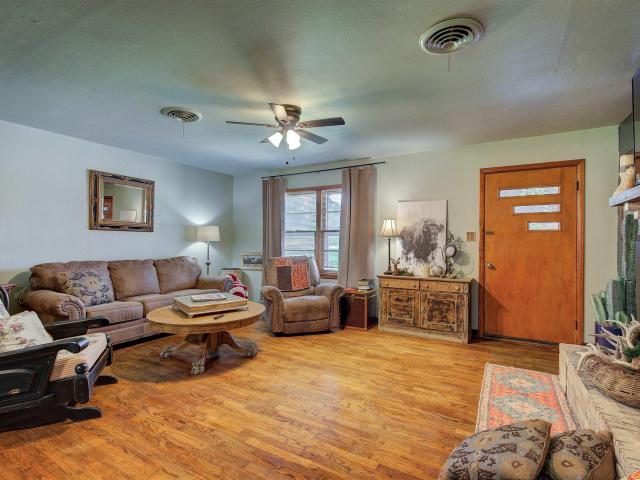 1010 N Main St, Winnsboro, TX 75494 | MLS #25011 | Compass