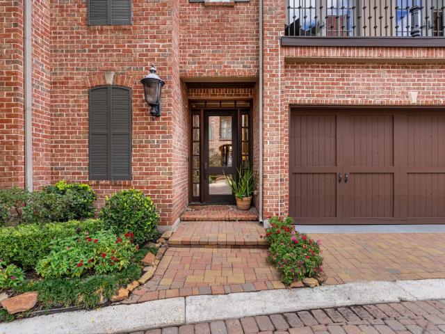 1010 Nantucket Dr, Unit F, Houston, TX 77057 | MLS #87623 | Compass