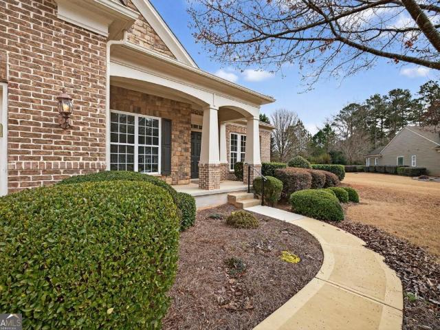 1010 Overlook Cove