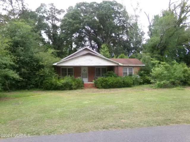 1010 ACADEMY ST, FAIR BLUFF, NC 28439 Single Family Residence.