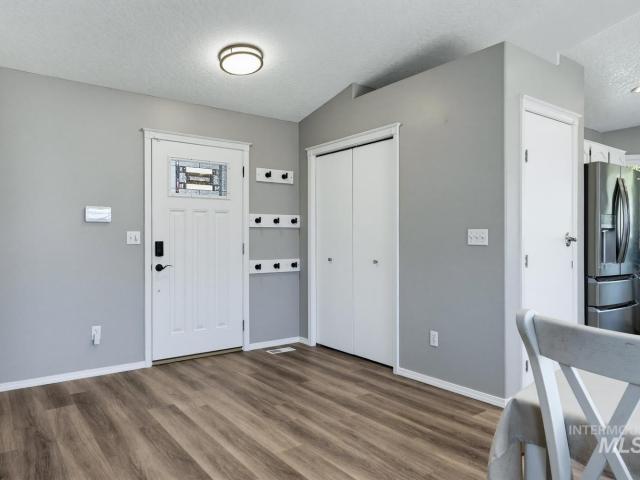 1010 Amethyst Ct
