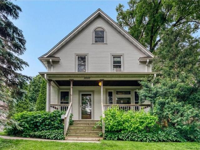 1010 Burns Ave, Saint Paul, MN 55106