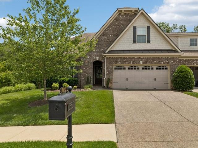 1010 Callaway Dr, Lebanon, TN 37087