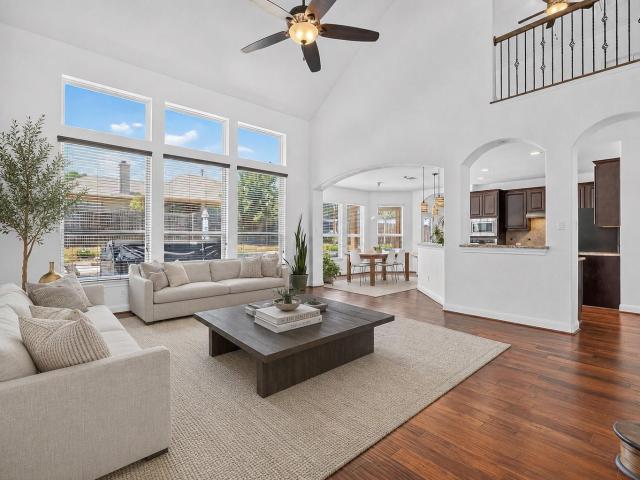 1010 Canyon Edge Dr
