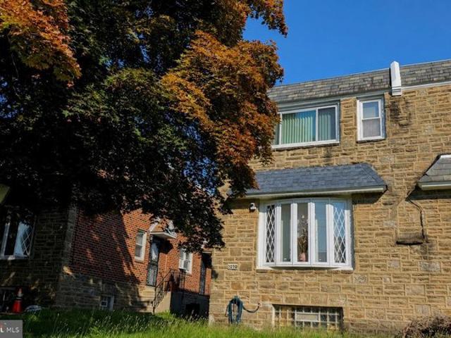 1010 Cliveden St E, Philadelphia, PA 19119