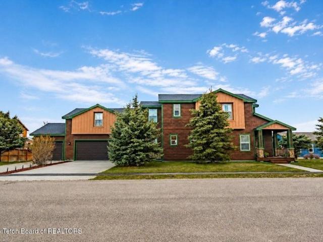 1010 Cobblestone St, Pinedale, WY 82941