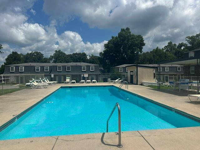 1010 Country Club Rd K1