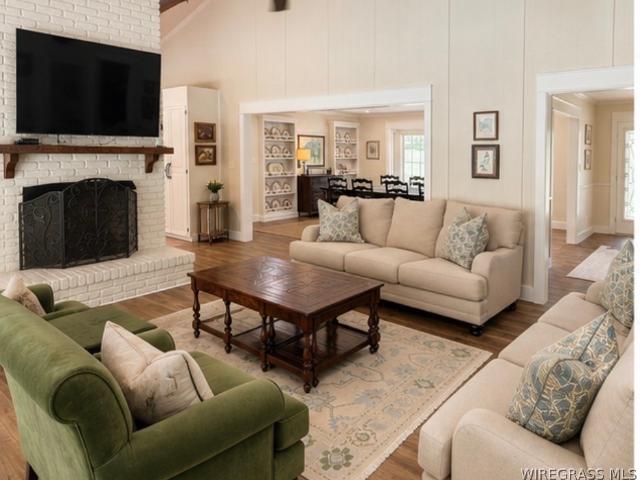 1010 Devonwood Drive