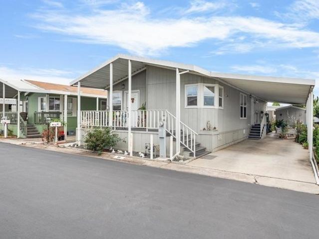 1010 E Bobier Dr Spc 89, Vista, CA 92084