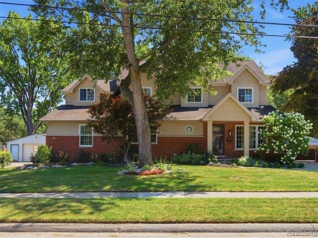 1010 Genesee Dr, Royal Oak, MI 48073